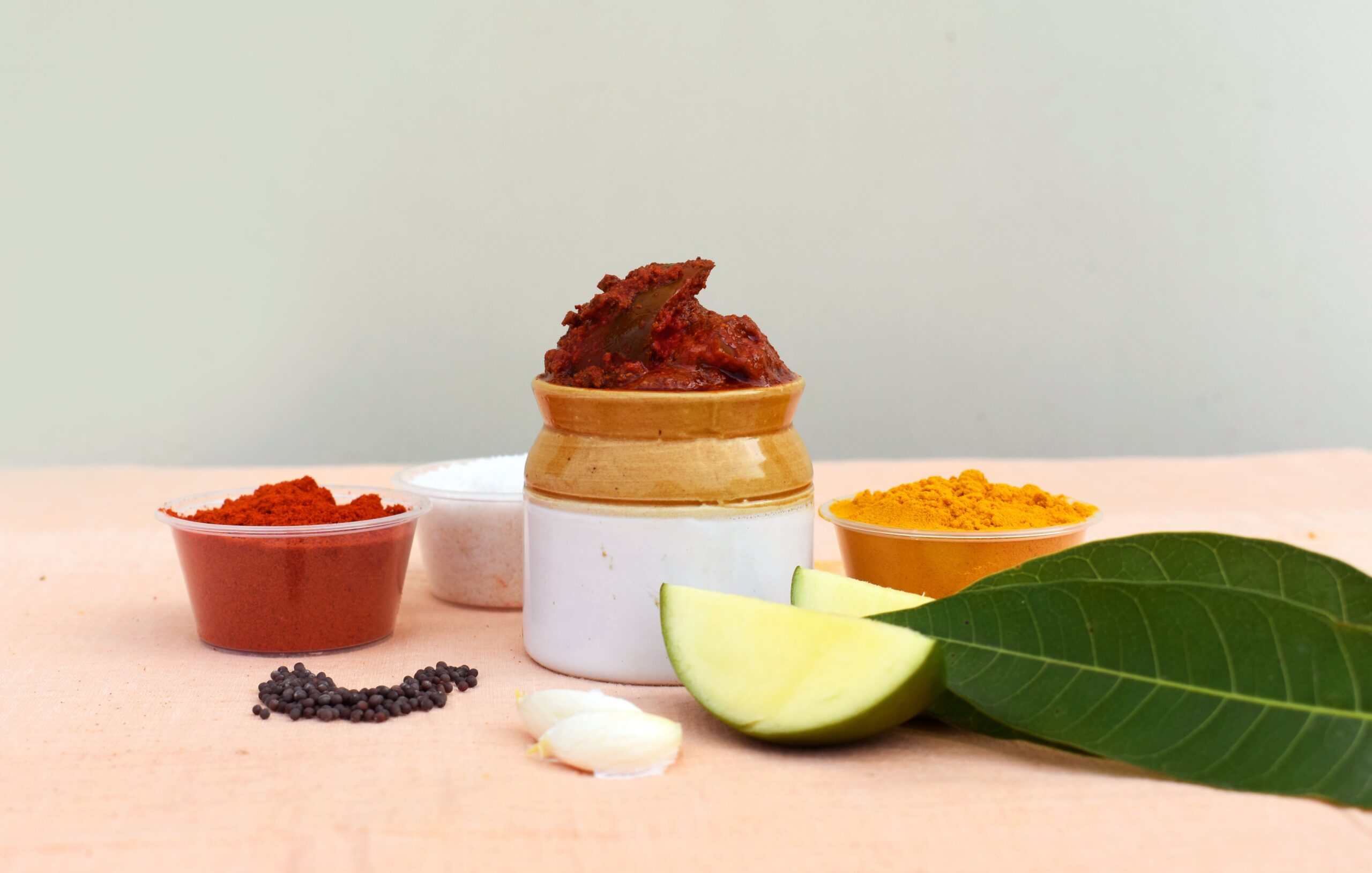 Avakaya / Raw Mango Pickle ( with Garlic ) - Vedas Foods